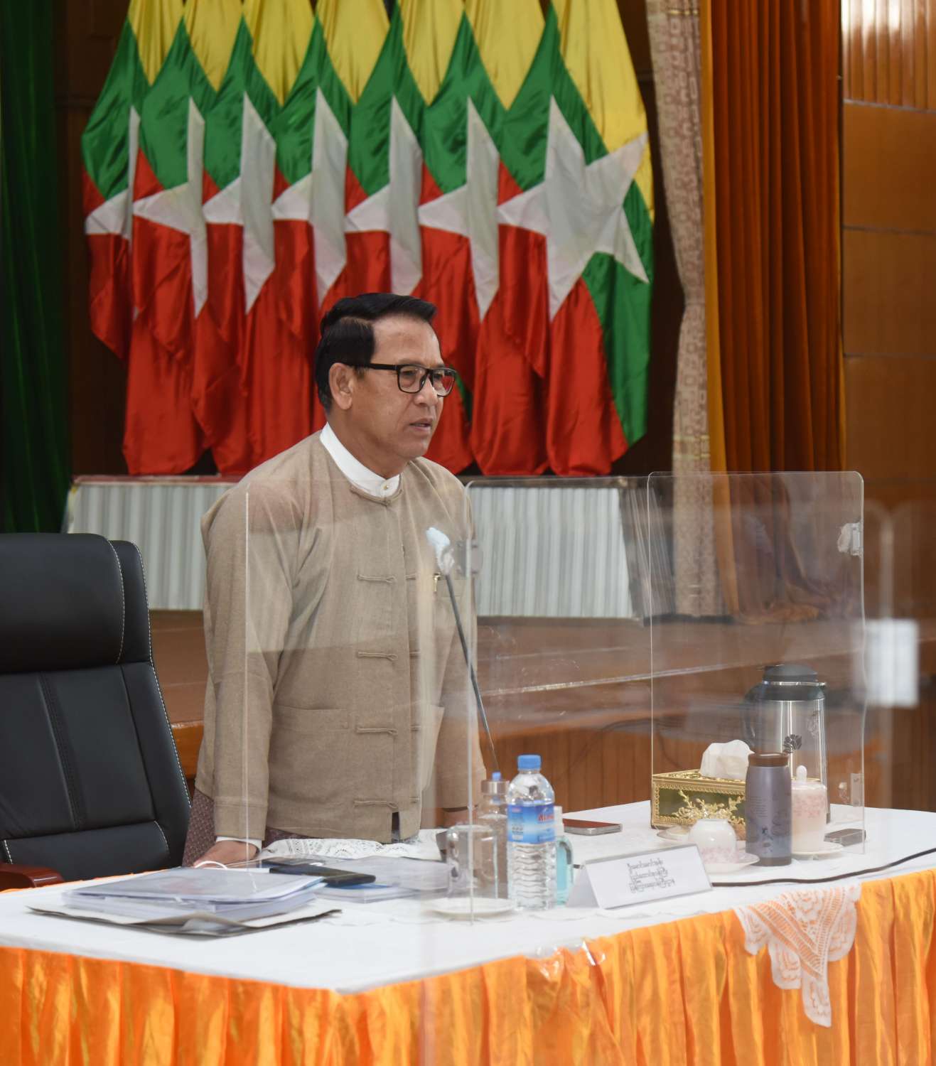 ၇၅ နှစ်မြောက် စိန်ရတုပြည်ထောင်စုနေ့ ဂုဏ်ပြုအခမ်းအနားတွင် ဂုဏ်ပြုယာဉ်မ